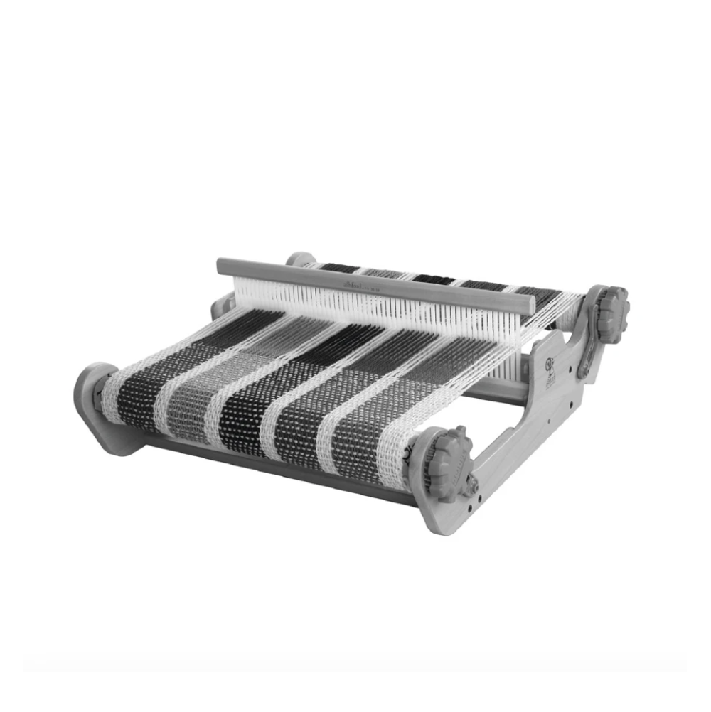 Compact Loom Package – Shuttles and Needles